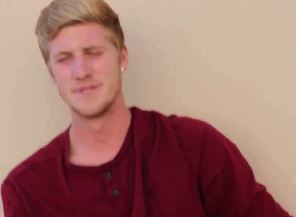 Xander Beckett - Blake Let’s You Sniff