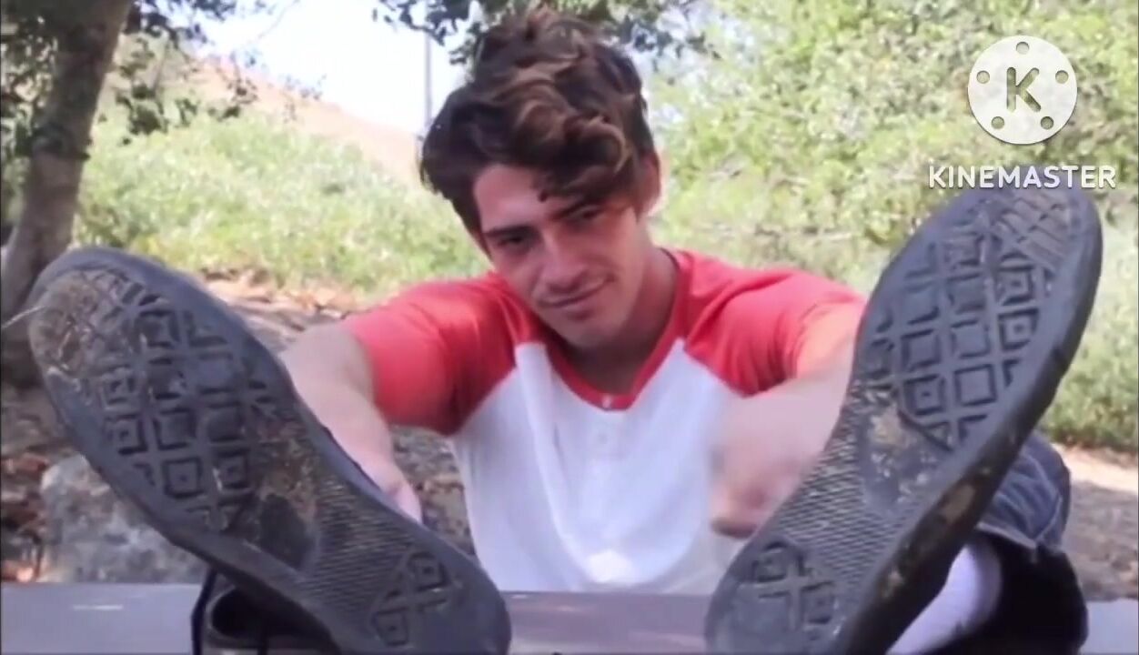 Xander Beckett - Luca’s Black Converse